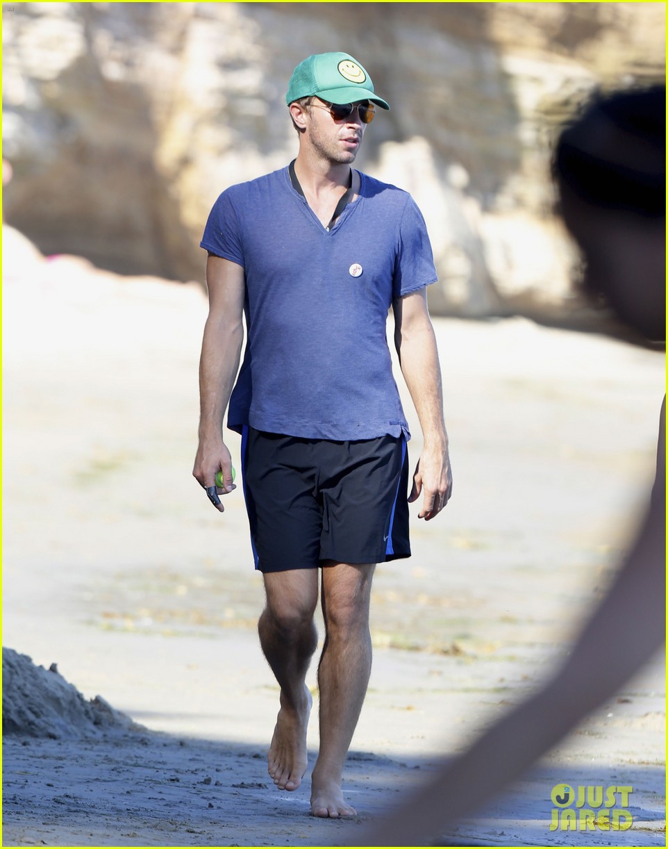 Chris Martin Hits the Beach with Son Moses!: Photo 3481795 | Chris ...