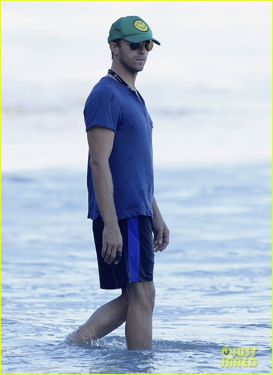 Chris Martin Hits the Beach with Son Moses!: Photo 3481799 | Chris ...