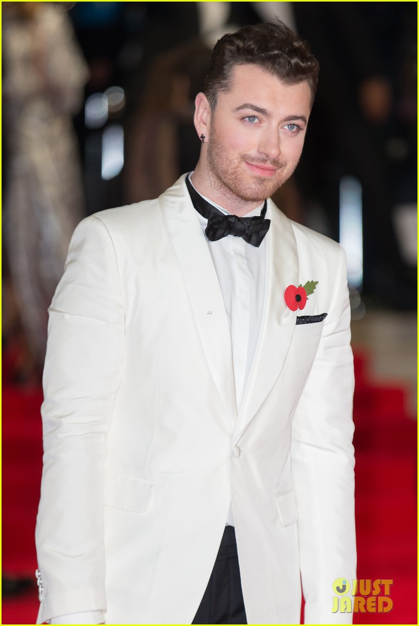 Sam Smith Says His James Bond Song is 'Horrible to Sing': Photo 3491870 ...
