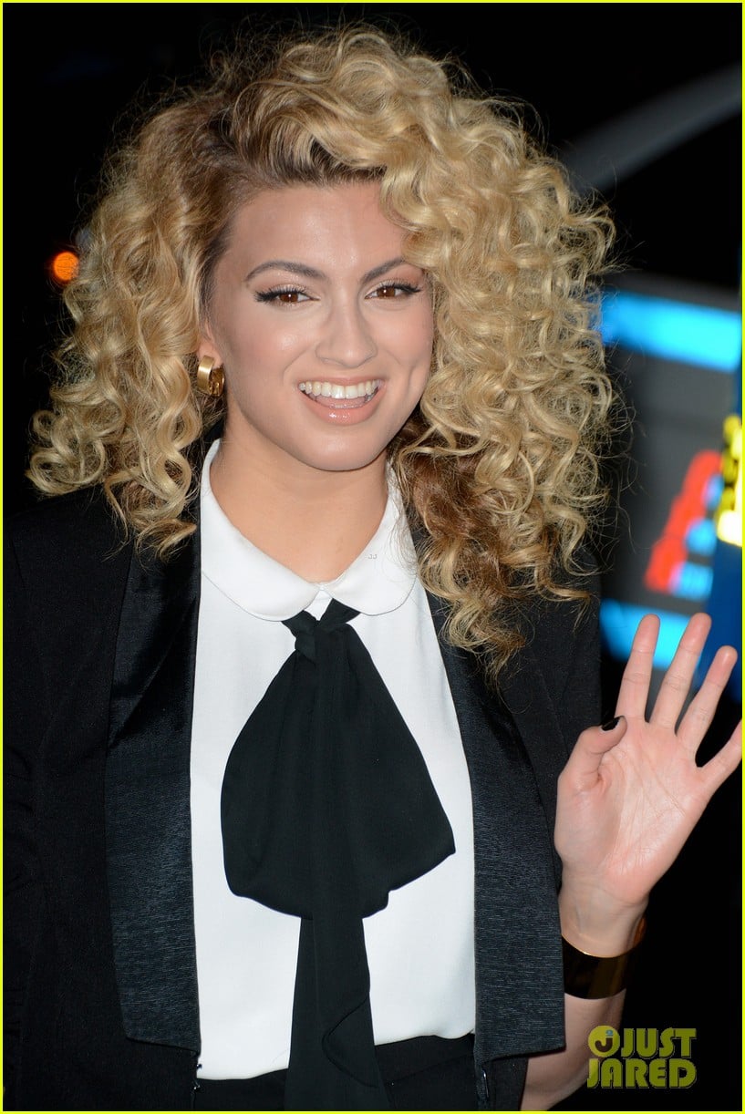Tori Kelly Debuts Beautiful 'Colors of the Wind' Cover! : Photo 3489324 ...