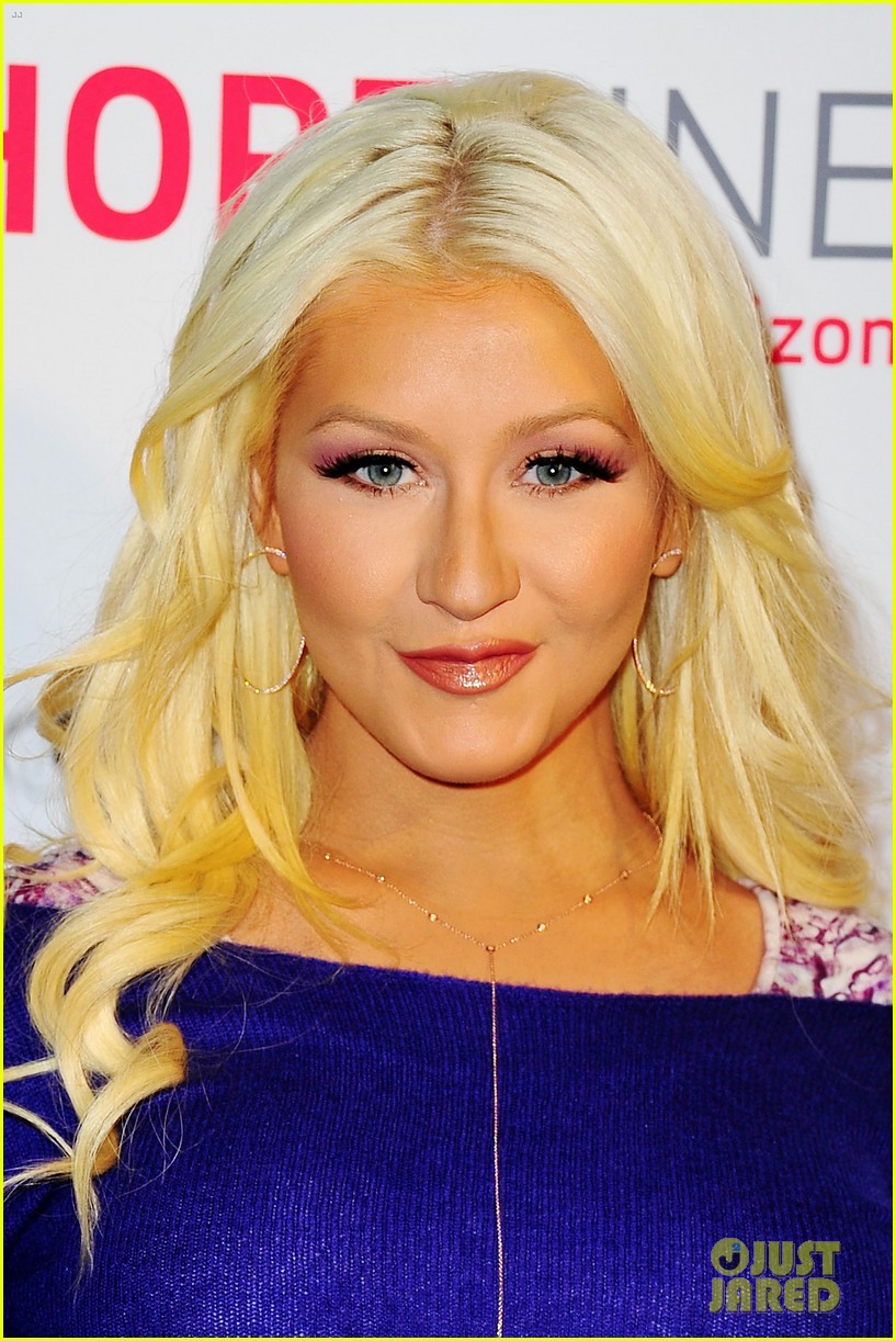 Christina Aguilera Takes a 'The Voice' Break for a Good Cause: Photo ...