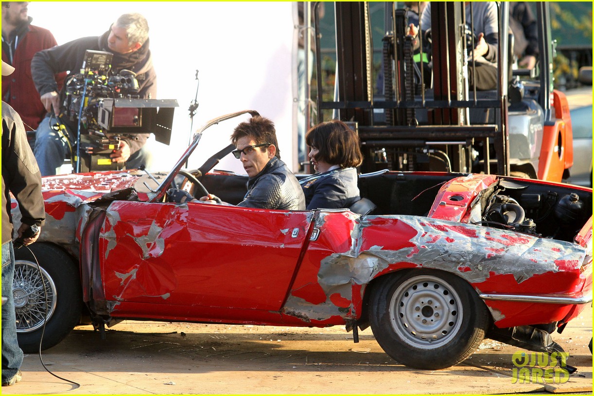 Ben Stiller Films a Car Crash Scene for 'Zoolander 2' in NYC: Photo ...