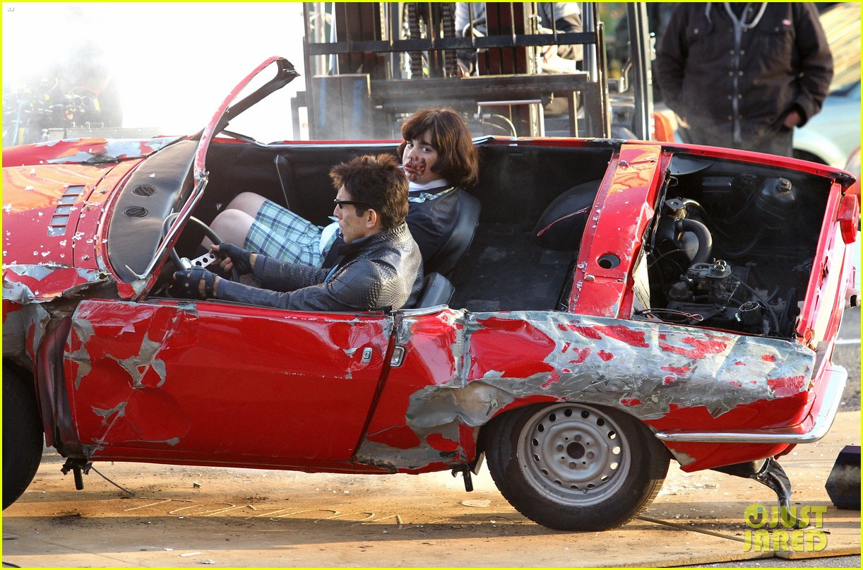Ben Stiller Films a Car Crash Scene for 'Zoolander 2' in NYC: Photo ...