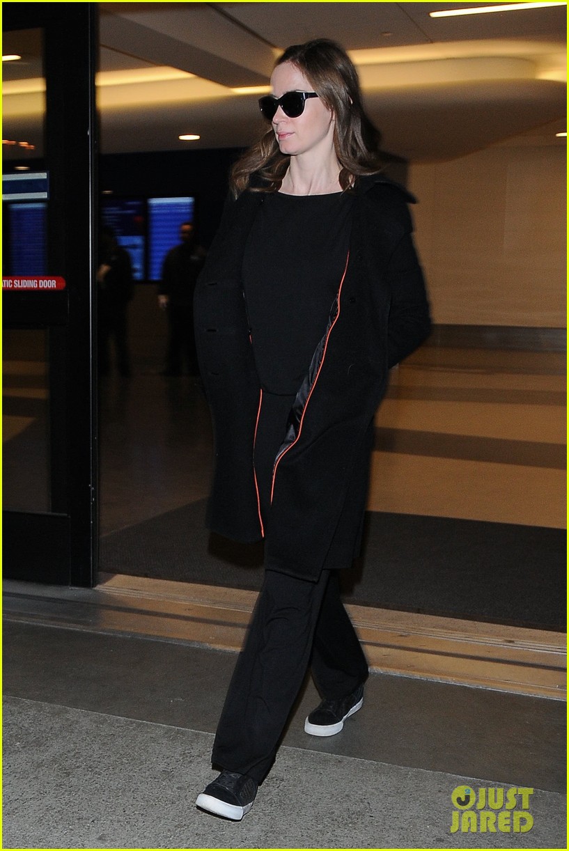 Emily Blunt Is Red Hot on the Award Season Campaign Trail!: Photo ...