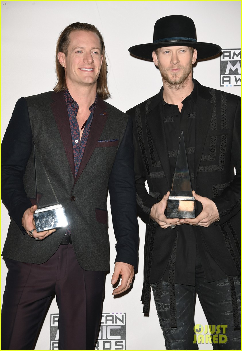Luke Bryan & Sam Hunt Represent Country at AMAs 2015!: Photo 3514919 ...