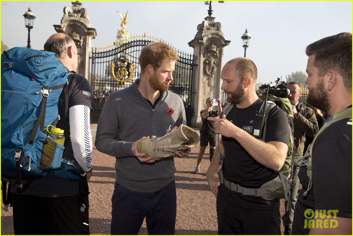 Prince Harry Greets 'Walking Wounded' After 1000-Mile Trek: Photo ...