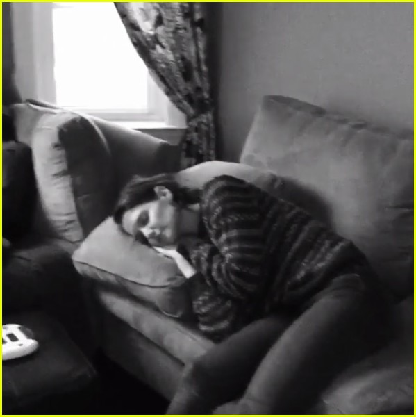 Katie Holmes Is Recovering from a Thanksgiving Food Coma!: Photo ...