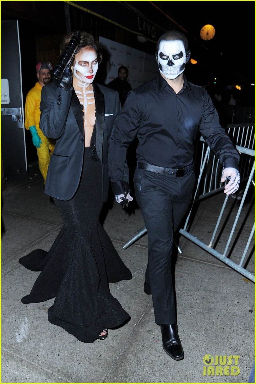 Jennifer Lopez & Casper Smart Are Matching Skeletons at Heidi Klum's ...