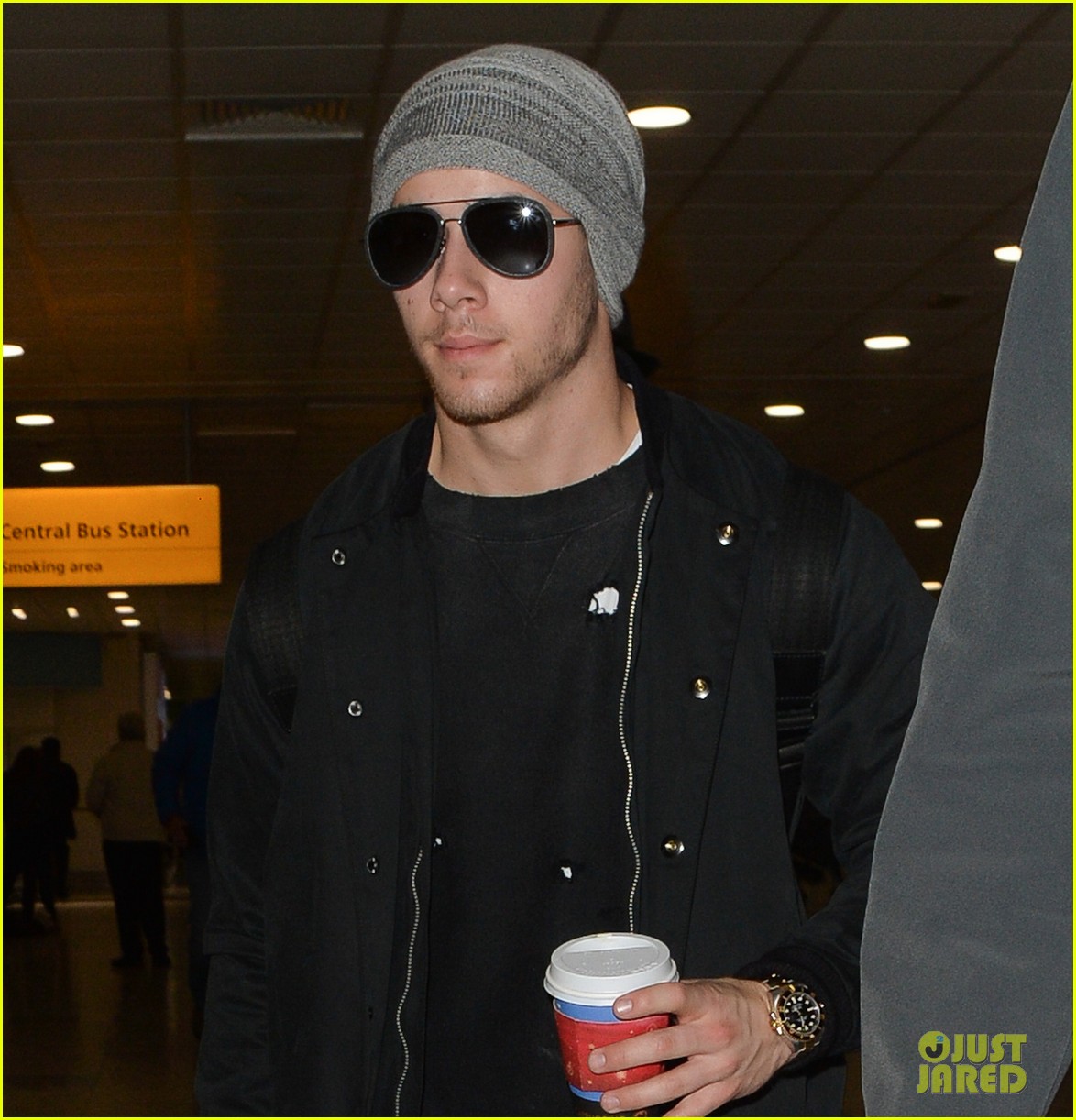 Nick Jonas Heads To London For Radio 1 Teen Awards: Photo 3502368 ...