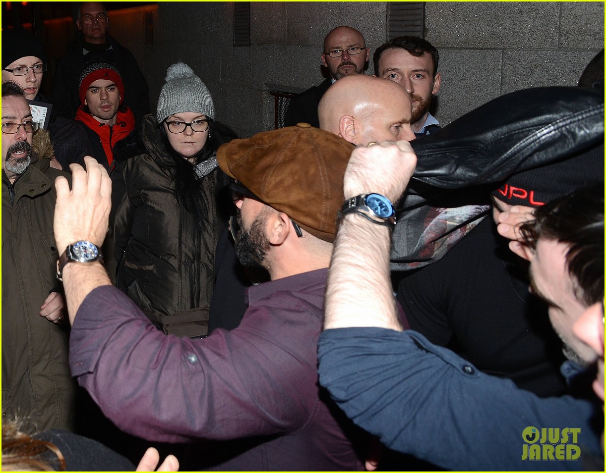 Matt Damon & Colin Farrell Hit Up the U2 Concert in Dublin: Photo ...