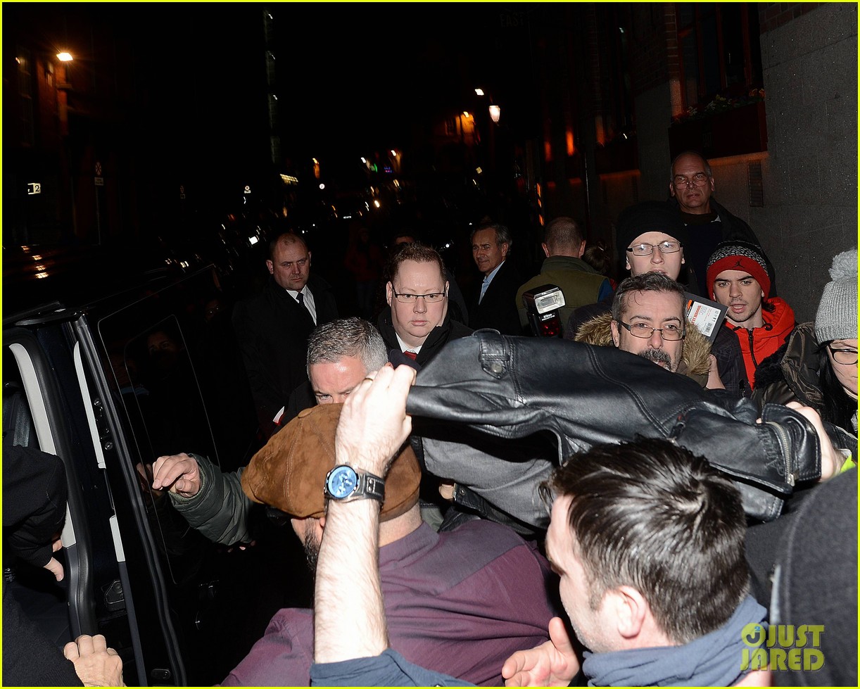 Matt Damon & Colin Farrell Hit Up the U2 Concert in Dublin: Photo ...