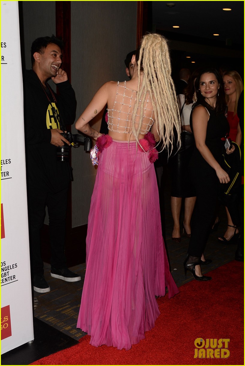 Miley Cyrus Channels a Pink Floral Mermaid at LGBT Center Vanguard ...