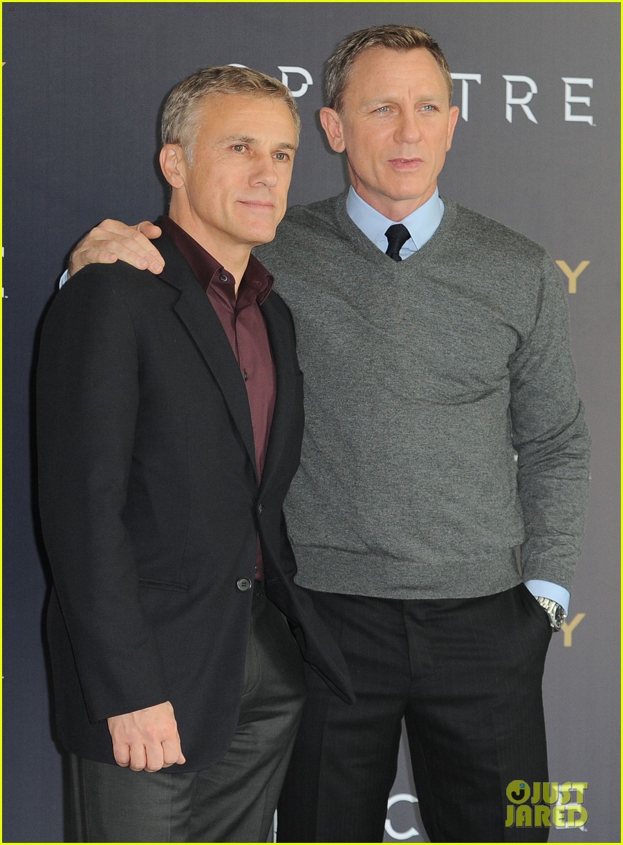 Sam Smith Joins Daniel Craig & 'Spectre' Cast At Mexico City Photo Call ...