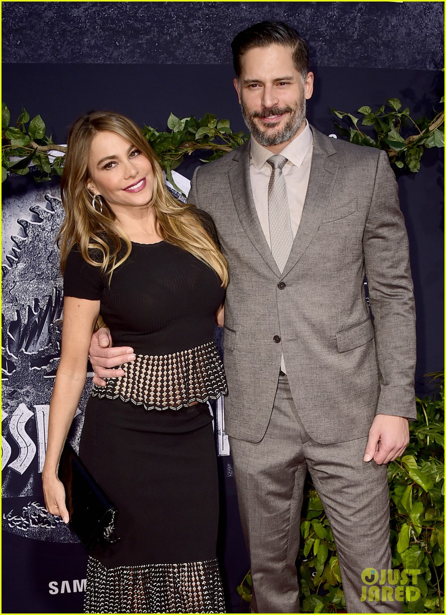 Joe Manganiello Sophia Bush