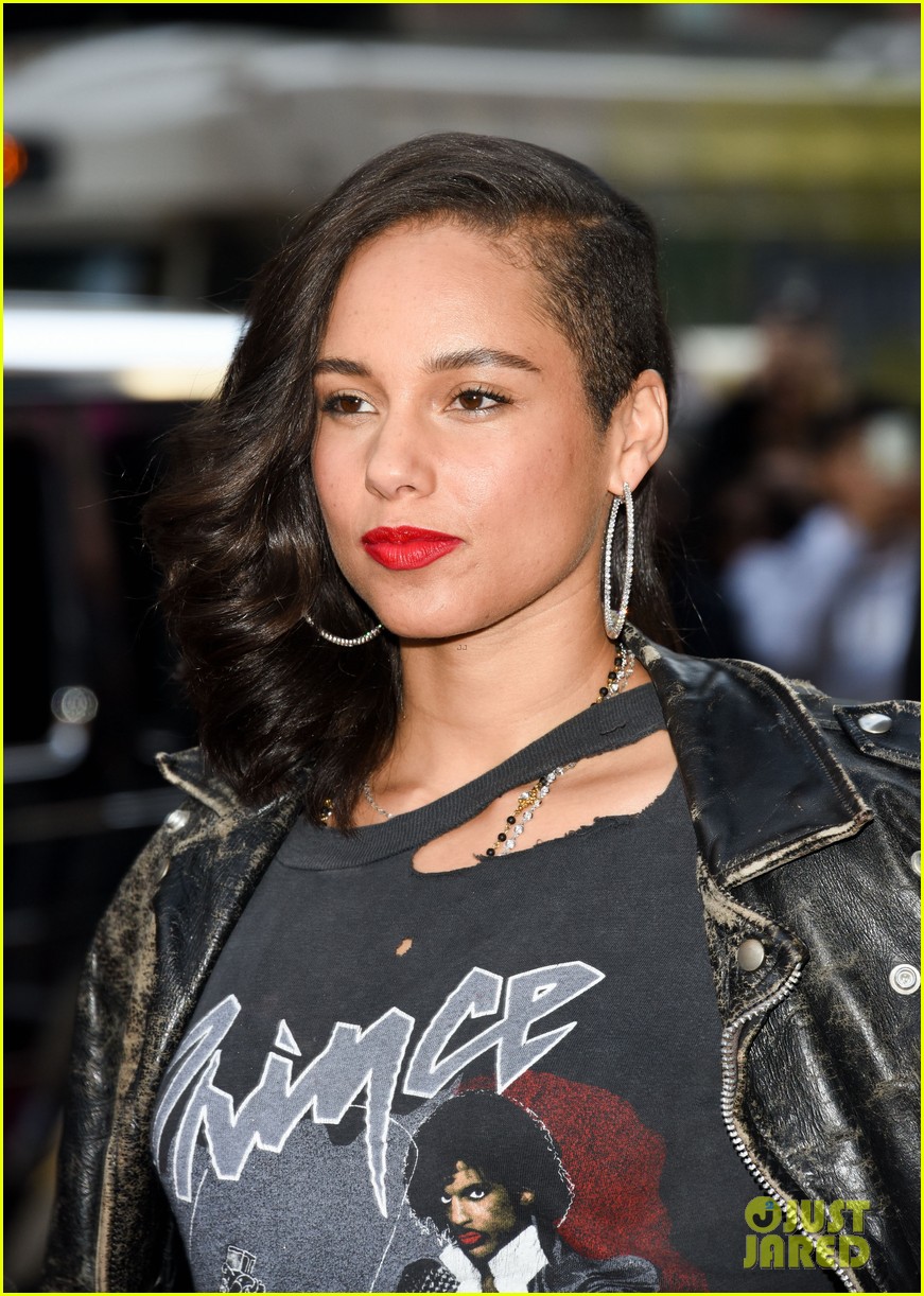 Ciara Couldn't Be More Proud of Pal Missy Elliott at Billboard Women in ...