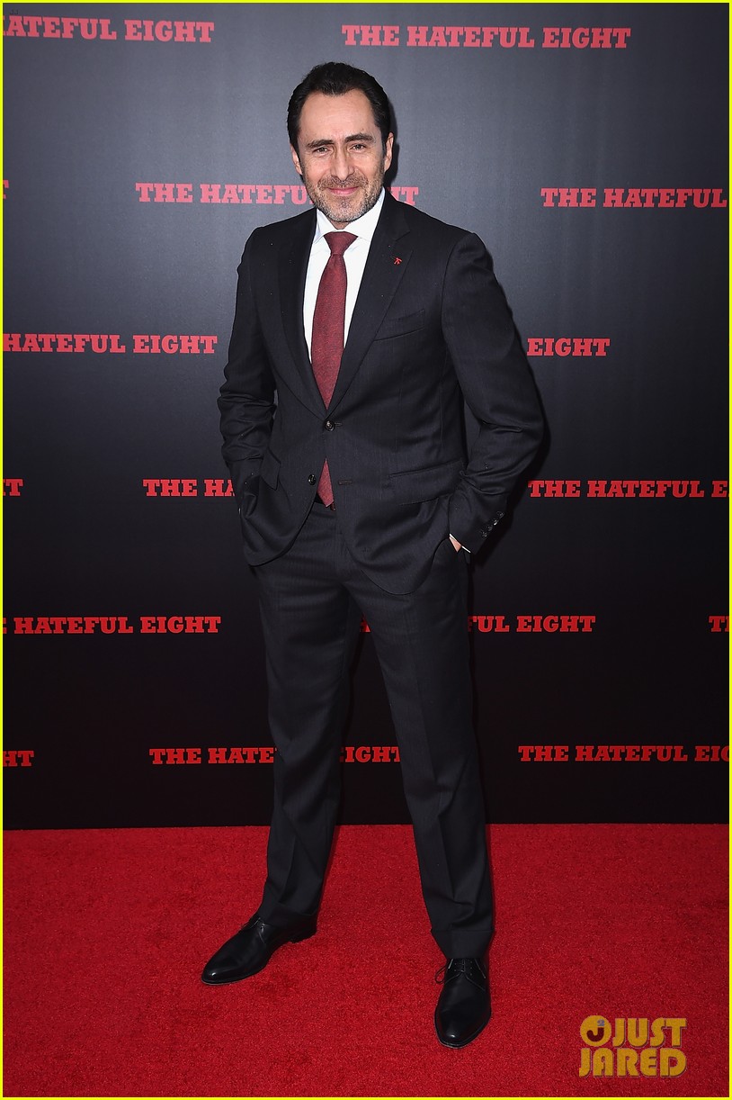 Kate Hudson Supports Kurt Russell at 'The Hateful Eight' NYC Premiere ...