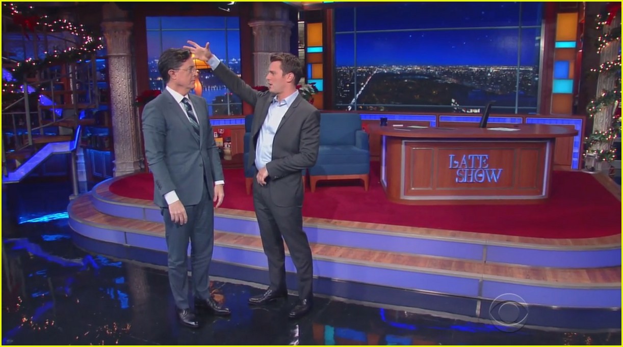 Jonathan Groff Teaches Stephen Colbert His 'Hamilton' Walk!: Photo ...