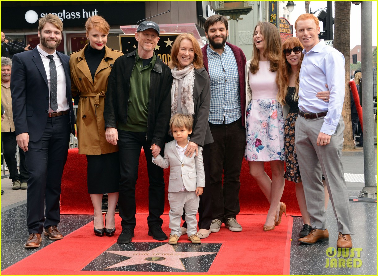 Ron Howard Gets Support From Entire Family At 2nd Star Hollywood Walk ...