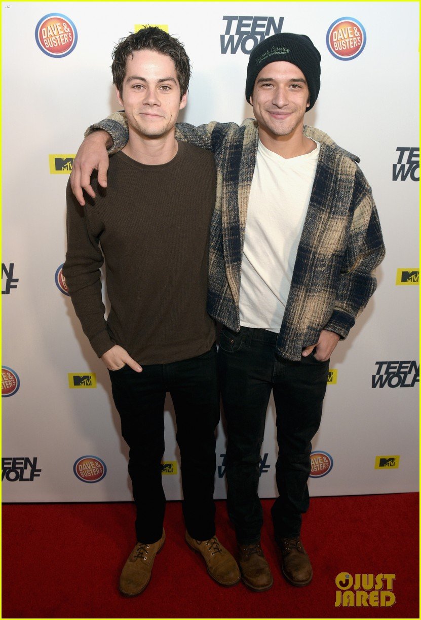Dylan O'Brien & Tyler Posey Buddy Up At 'Teen Wolf' L.A. Premiere Party ...