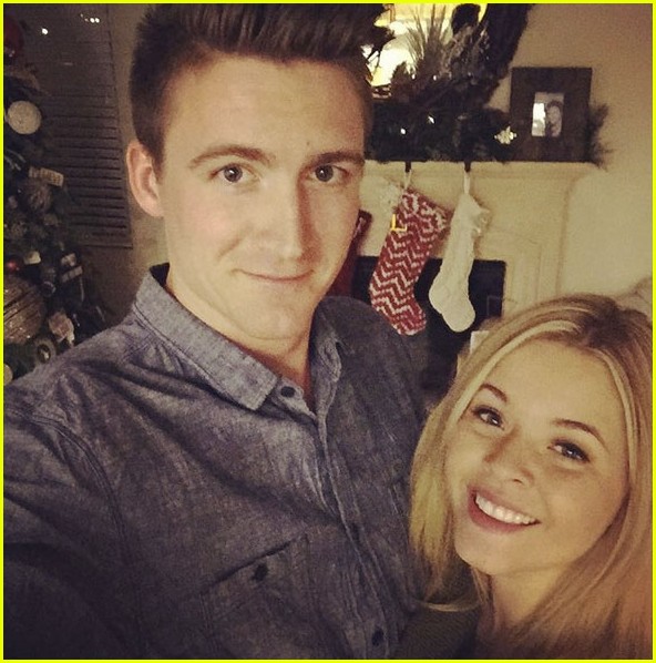 Pretty Little Liars' Sasha Pieterse: Engaged to Hudson Sheaffer!: Photo ...