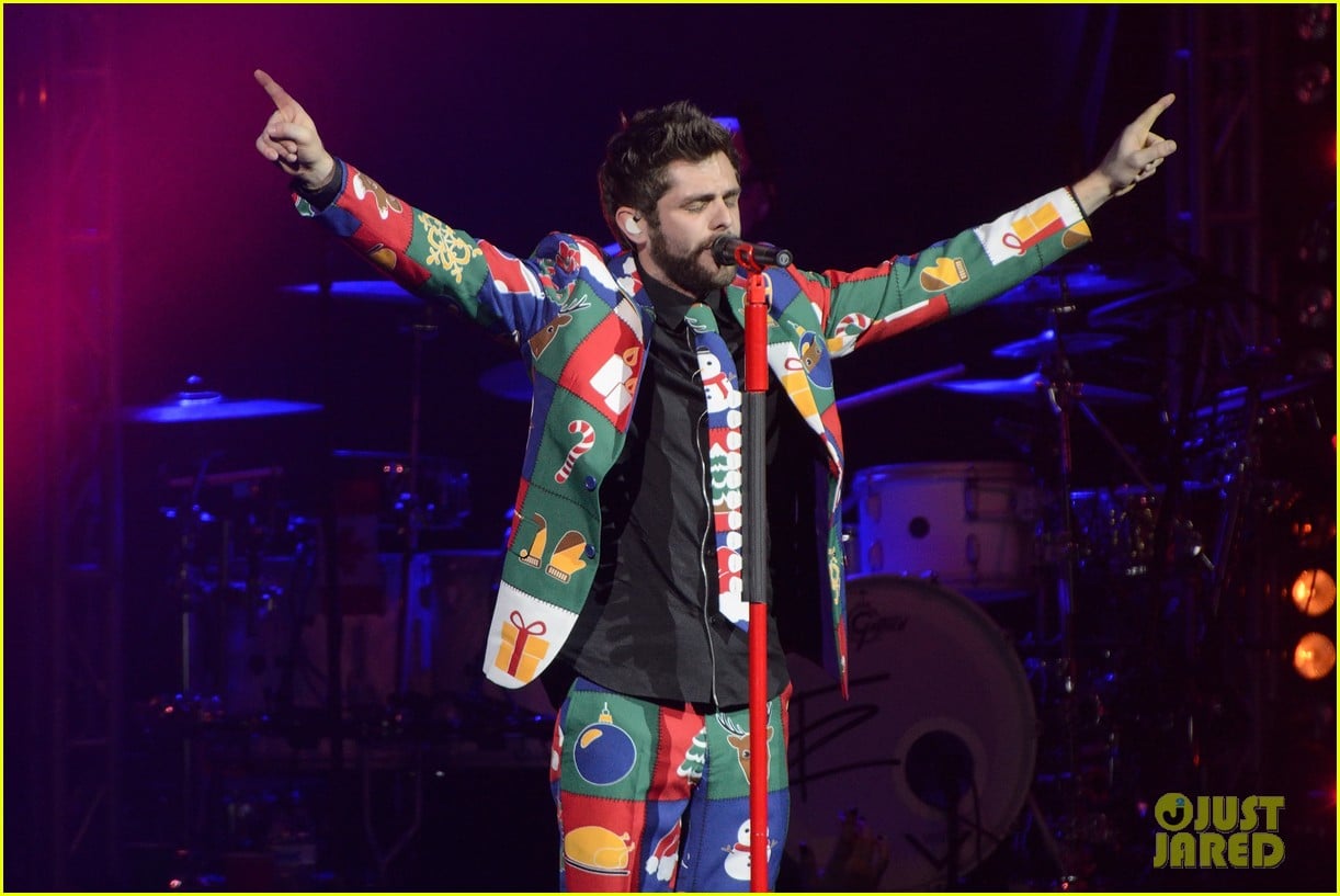 Thomas Rhett's Concert Outfit Is a Big Christmas Explosion!: Photo ...