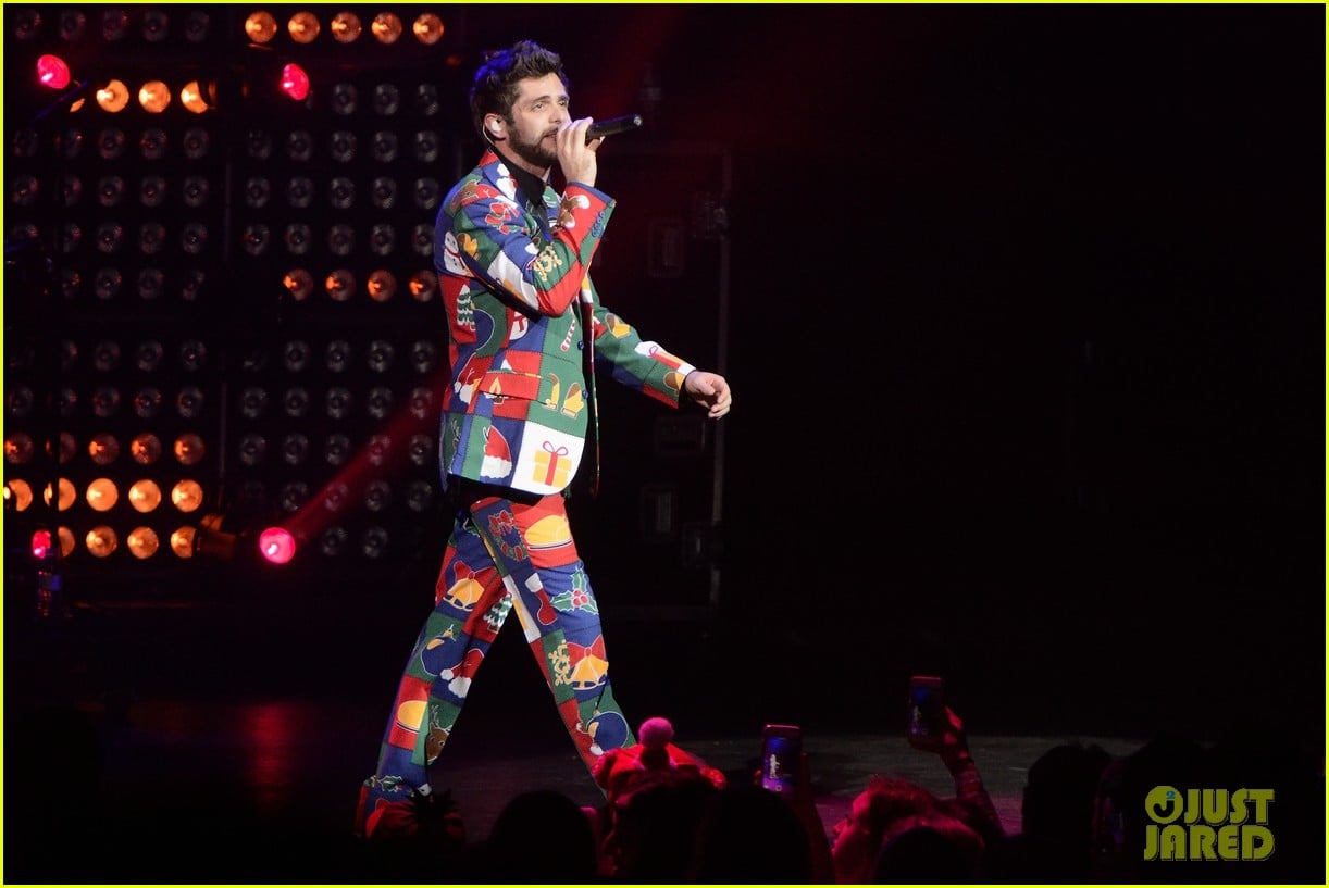 Thomas Rhett's Concert Outfit Is a Big Christmas Explosion!: Photo ...