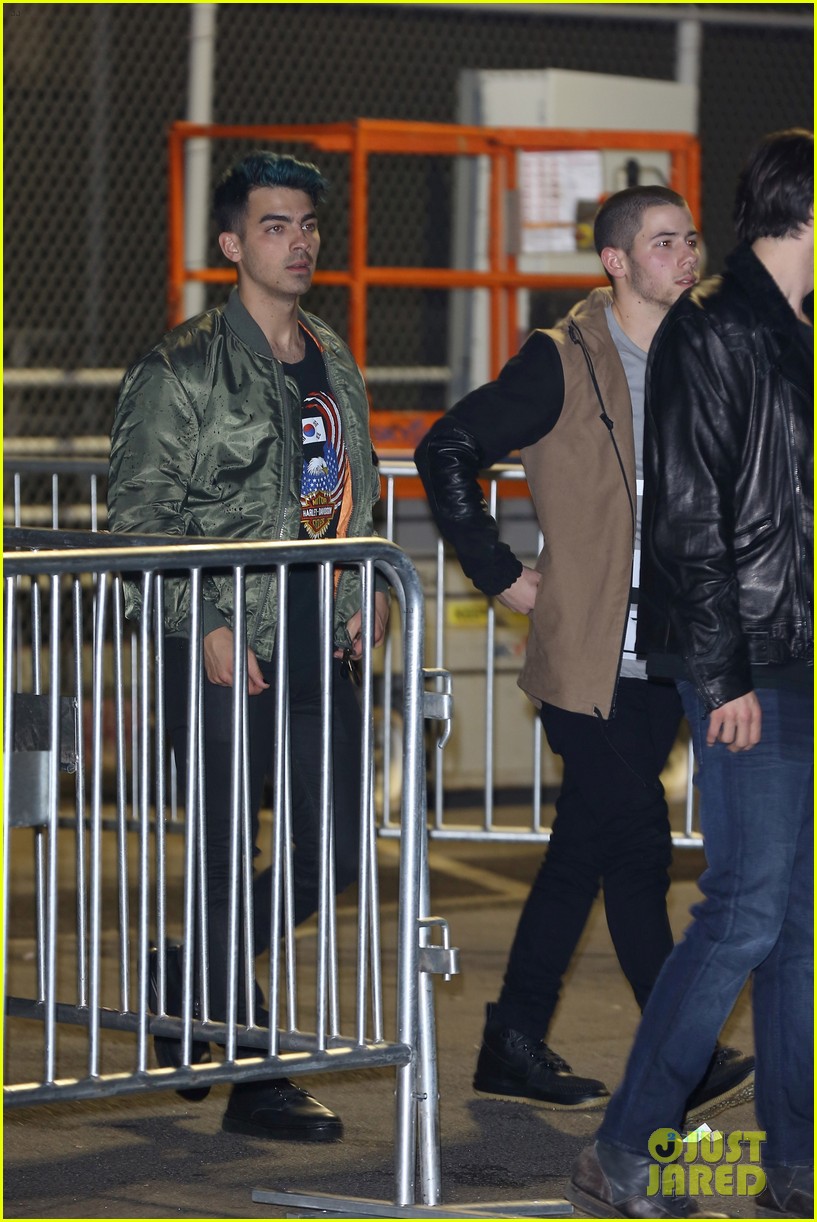 Vanessa Hudgens & Austin Butler Couple Up for The Weeknd: Photo 3527351 ...