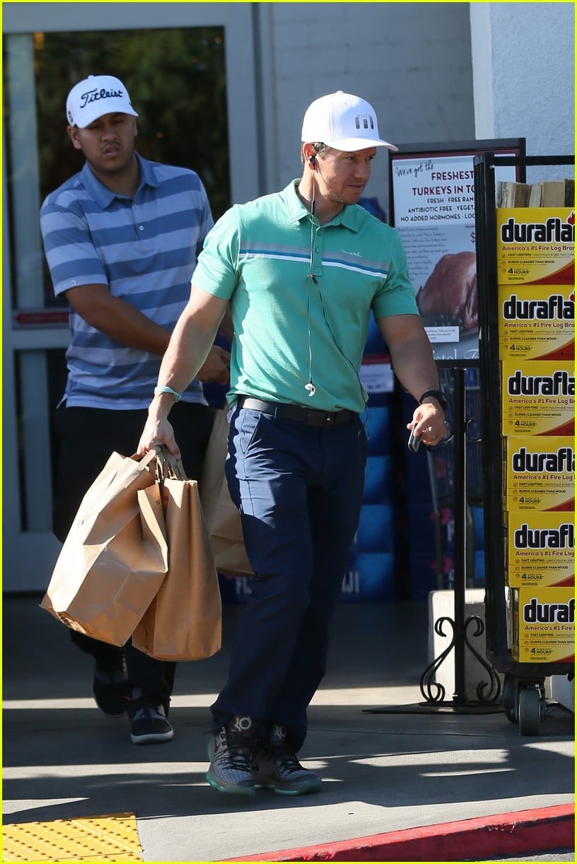 Mark Wahlberg Explains Why He's a Cool Dad: Photo 3521636 | Mark ...