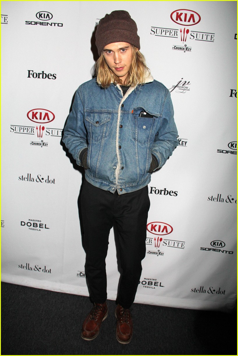 Austin Butler & Tyler Posey Rock Canadian Accents in First 'Yoga Hosers ...