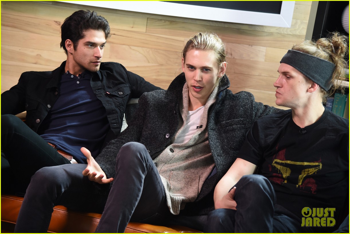 Austin Butler & Tyler Posey Buddy Up At 'Yoga Hosers' Sundance 2016 ...