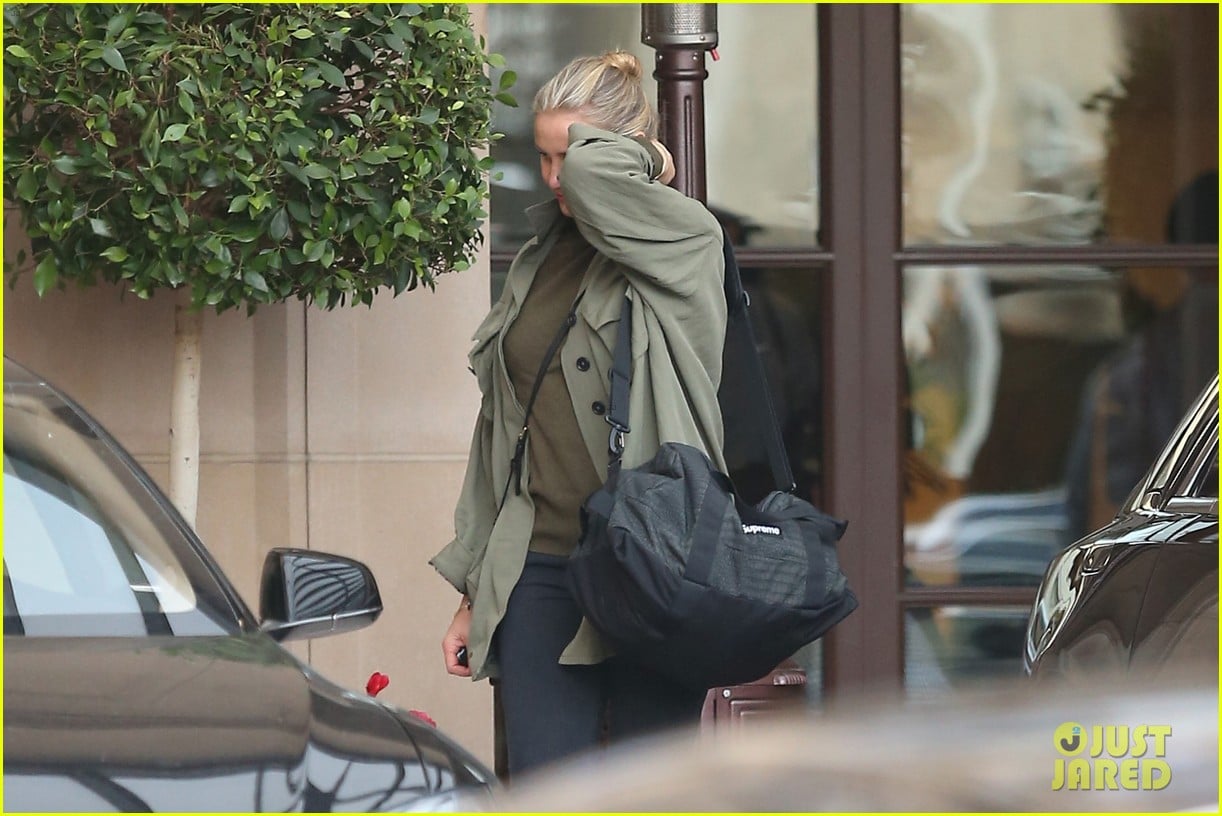 Cameron Diaz Looks Fresh-Faced On Her New Book Cover!: Photo 3552954 ...