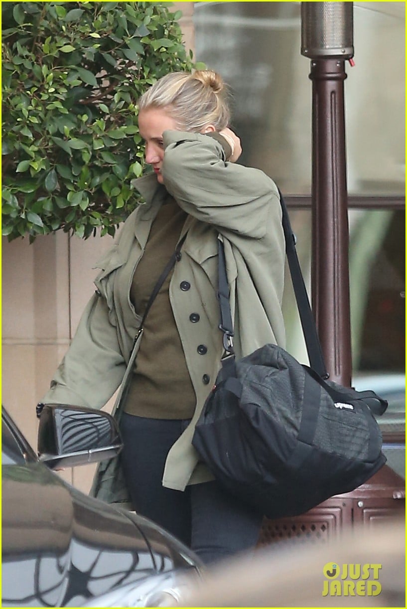 Cameron Diaz Looks Fresh-Faced On Her New Book Cover!: Photo 3552961 ...