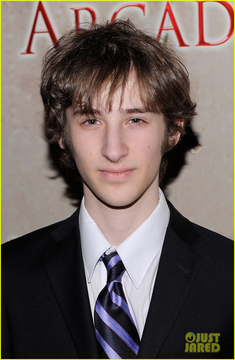 Grease: Live's Patty Simcox & Eugene: Meet Elle McLemore & Noah Robbins ...