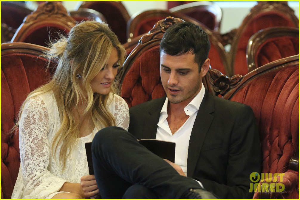 The Bachelor's Becca Tries on Wedding Dress with Ben Higgins: Photo ...