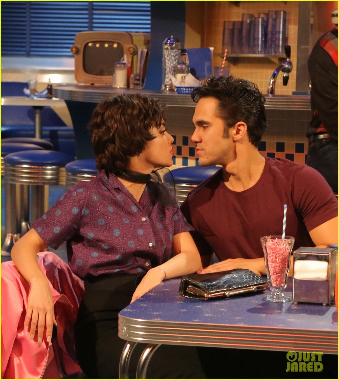 Vanessa Hudgens' Boyfriend Austin Butler Was in Audience for 'Grease ...