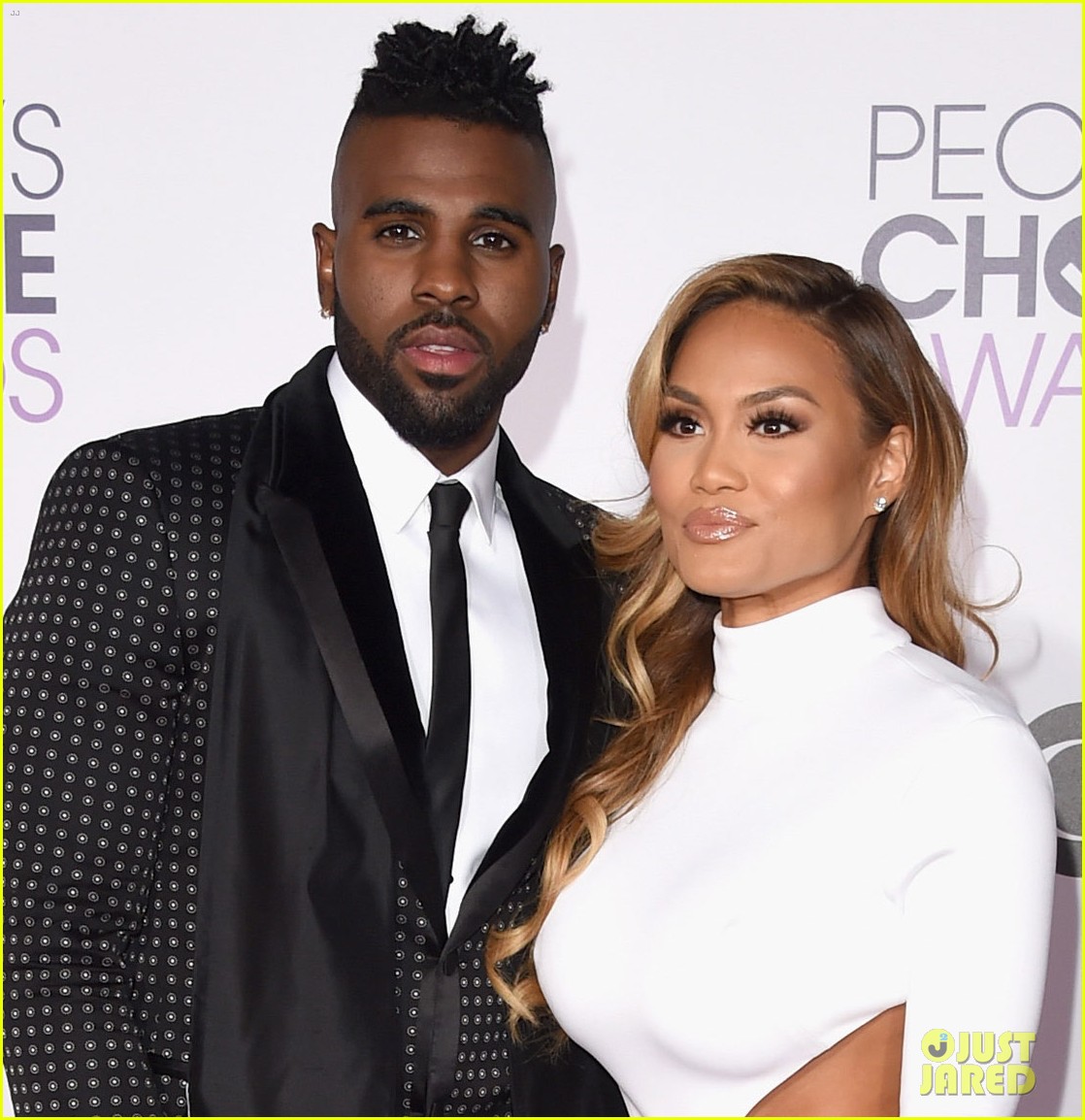 Jason Derulo Brings New Girlfriend Daphne Joy to People's Choice Awards ...
