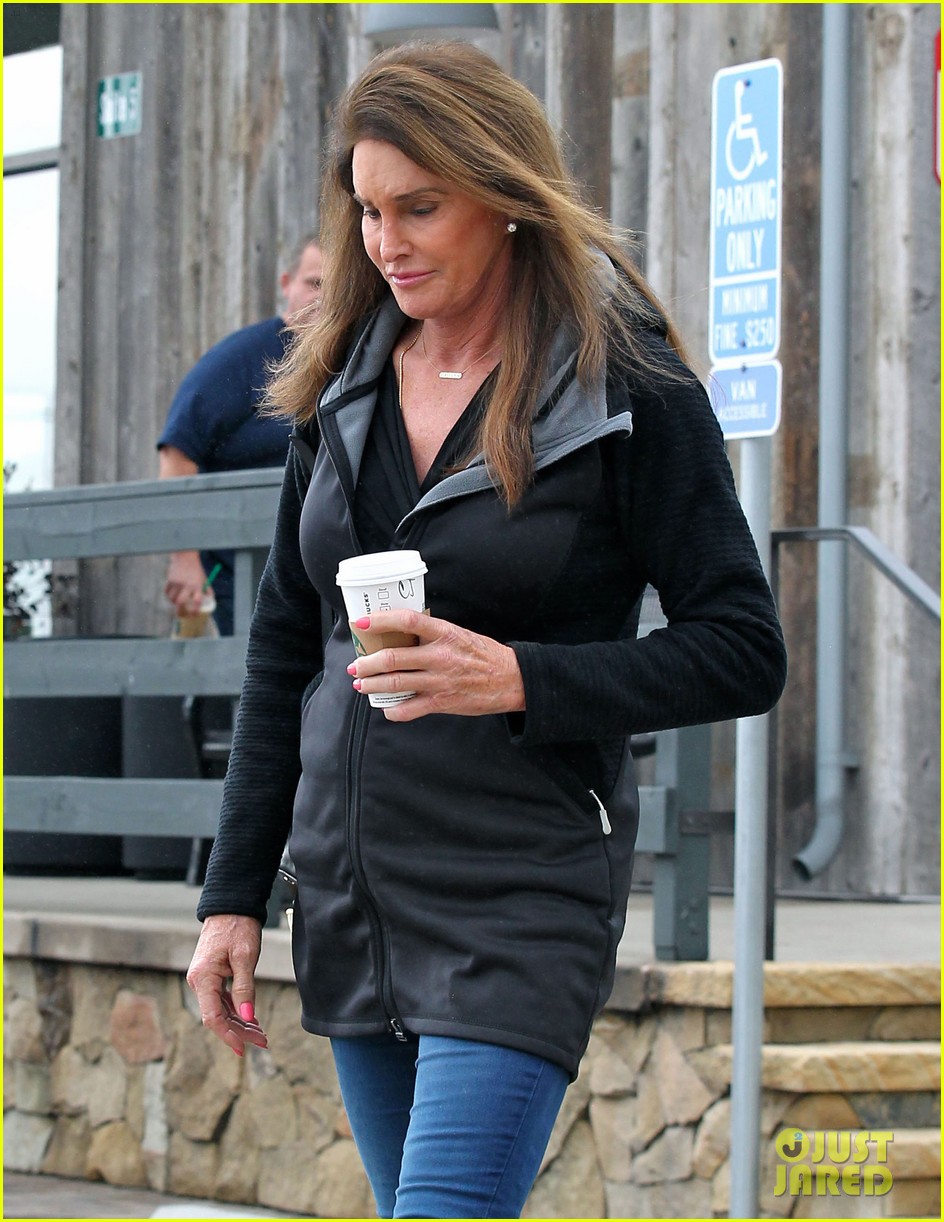 Khloe Kardashian Explains Why Caitlyn Jenner Didn't Spell Her Name with ...