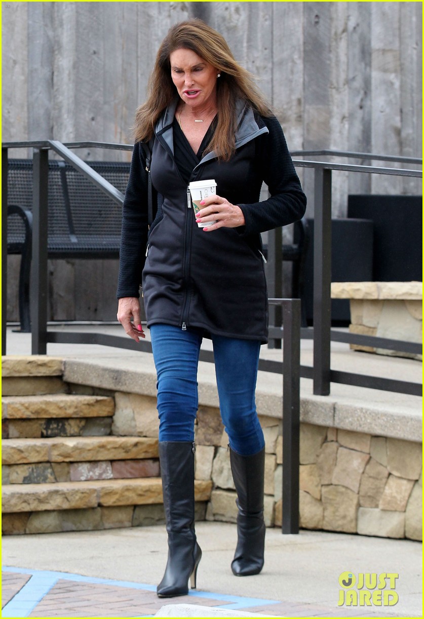 Khloe Kardashian Explains Why Caitlyn Jenner Didn't Spell Her Name with ...