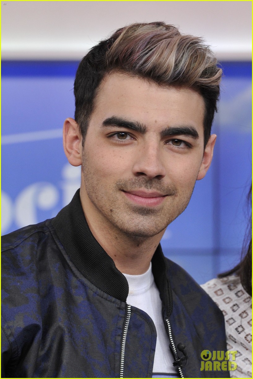 Joe Jonas Shares His Love For Matthew McConaughey: Photo 3558154 | Joe ...