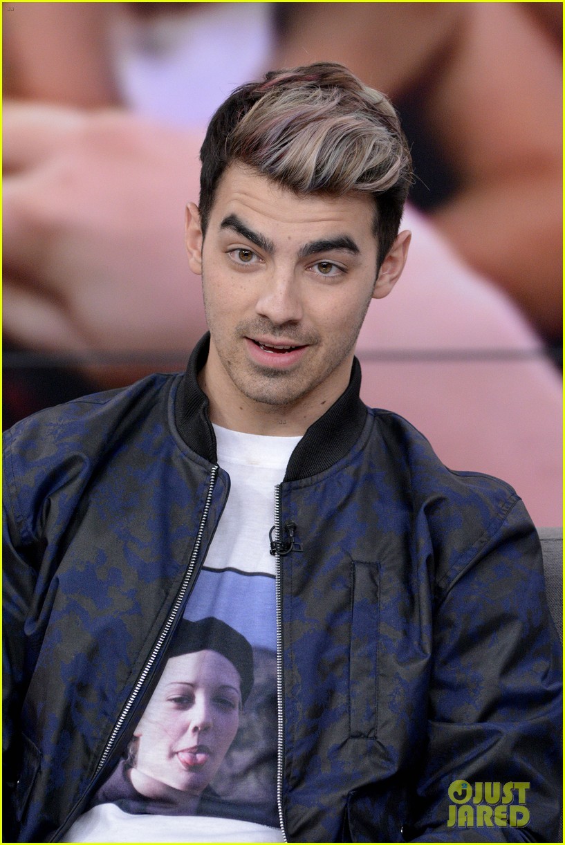 Joe Jonas Shares His Love For Matthew McConaughey: Photo 3558168 | Joe ...