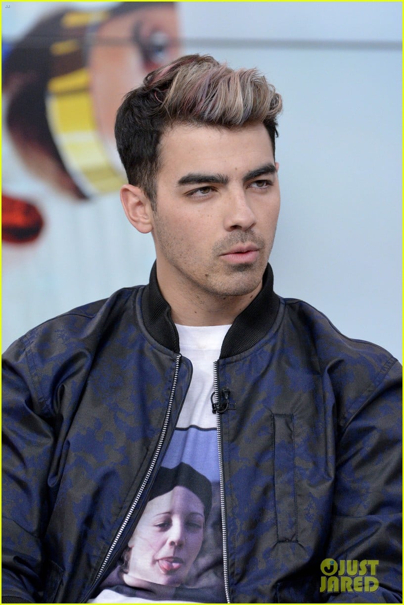 Joe Jonas Shares His Love For Matthew McConaughey: Photo 3558170 | Joe ...