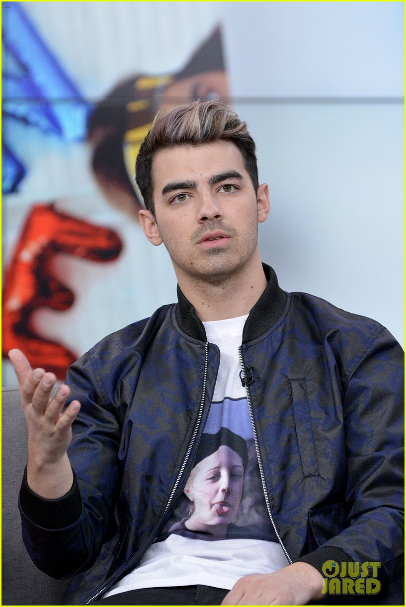 Joe Jonas Shares His Love For Matthew McConaughey: Photo 3558171 | Joe ...