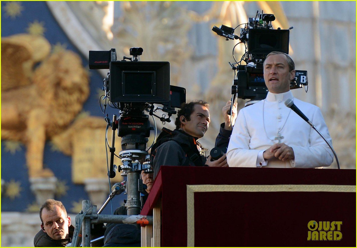 Photo: jude law films new movie as the pope 21 | Photo 3552106 | Just ...