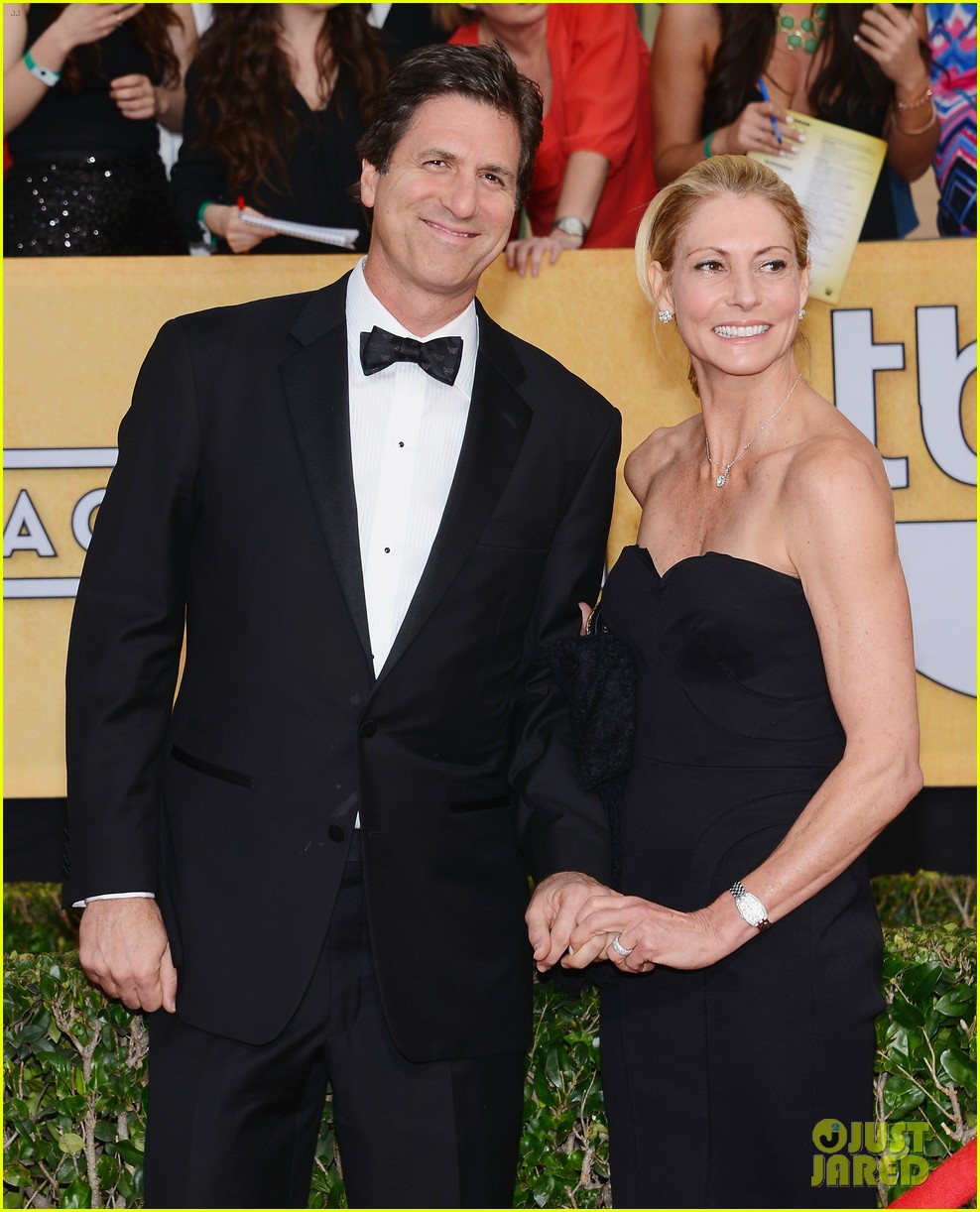 'Modern Family' Creator Steve Levitan's Wife Files for Divorce: Photo ...