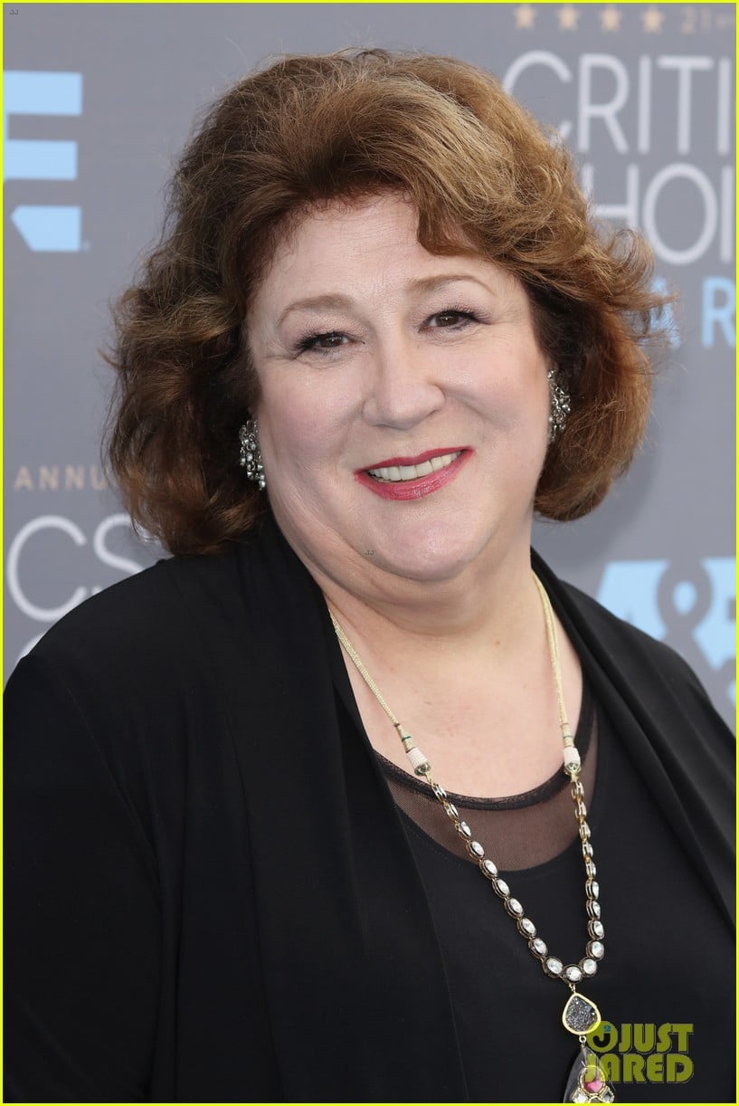 Maura Tierney & Regina King Arrive for Critics' Choice 2016: Photo ...