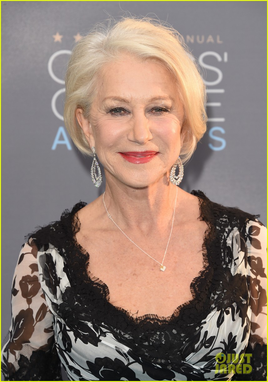 Helen Mirren & Bryan Cranston Represent 'Trumbo' at Critics' Choice ...