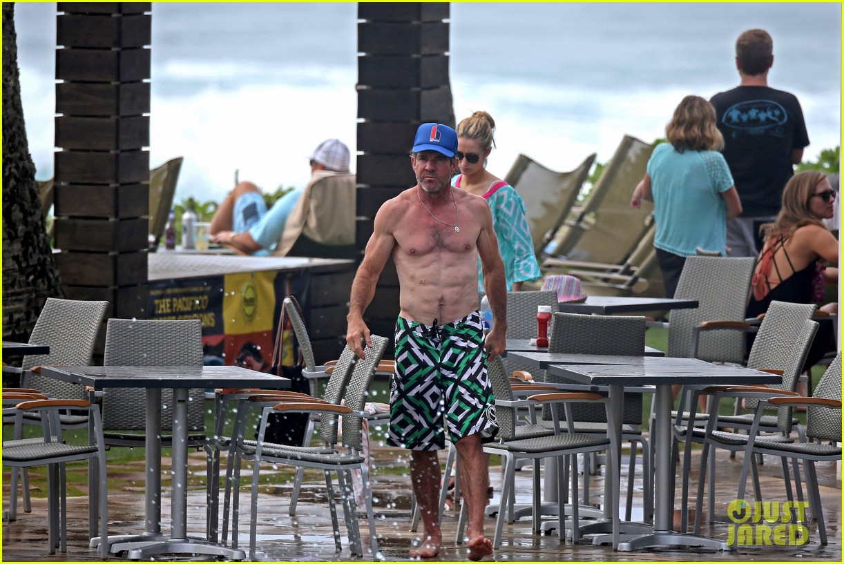 Dennis Quaid Goes Shirtless, Looks Incredibly Ripped at 61!: Photo ...