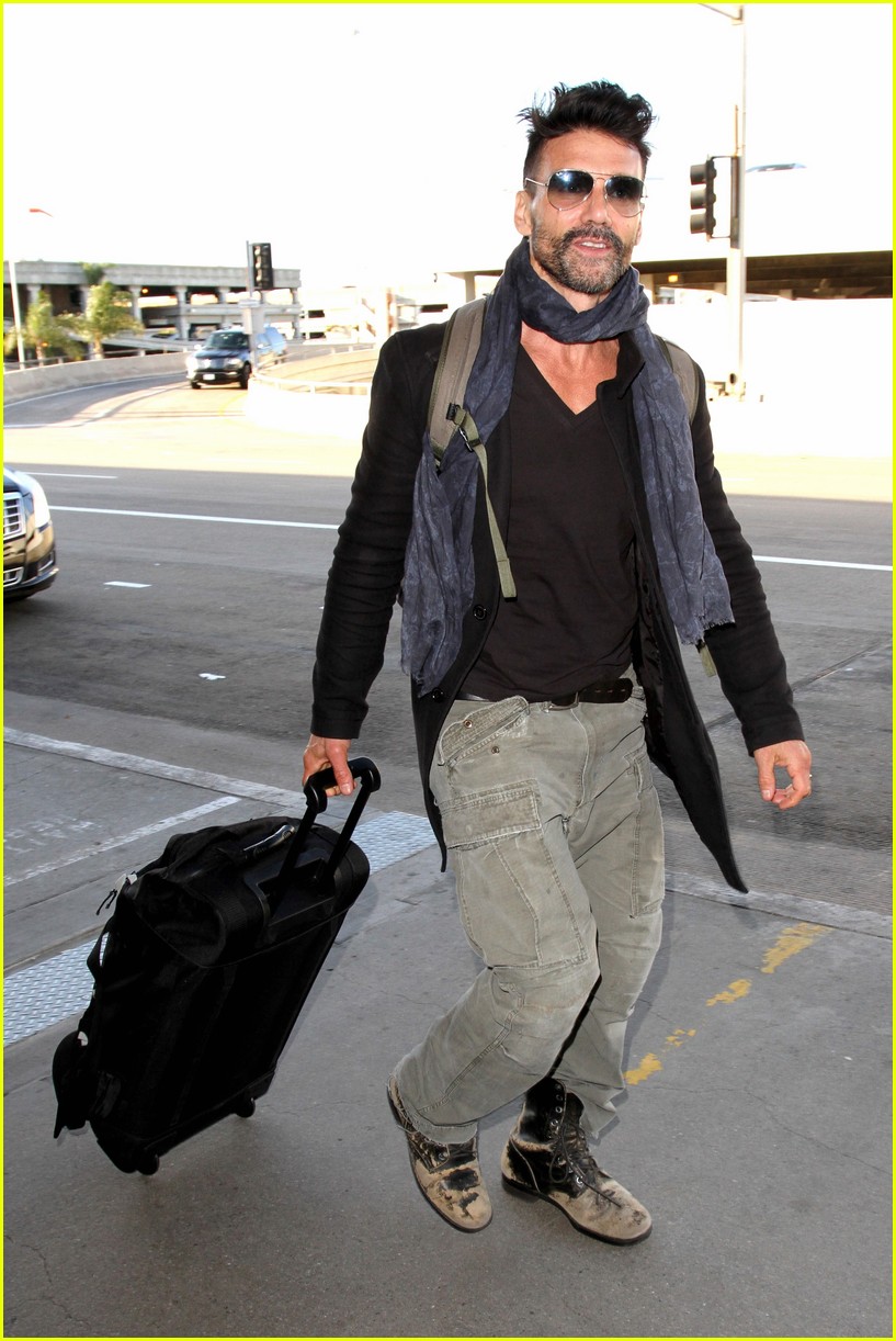 Jeremy Renner Thanks Fans for 'All the Birthday Love': Photo 3547522 ...