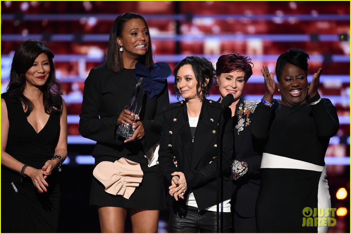 Random Guy Storms Stage During 'The Talk' Acceptance Speech at People's ...