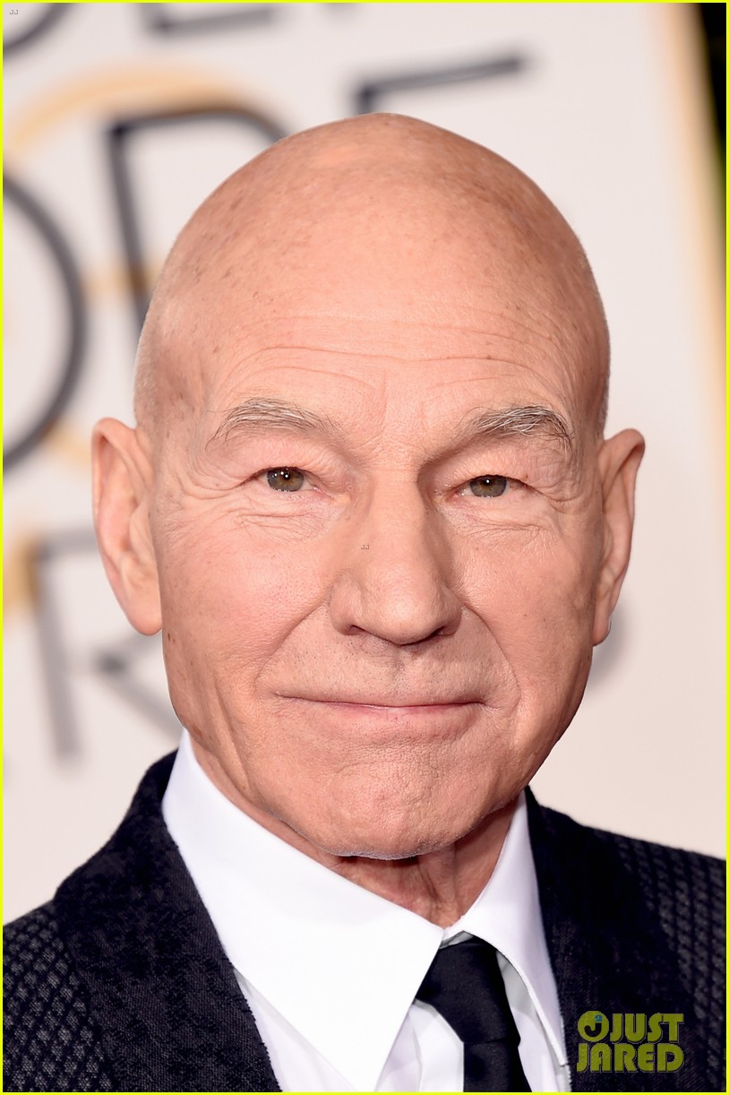 Lily Tomlin Keeps It Classy for Double-Nomination Night at the Golden ...